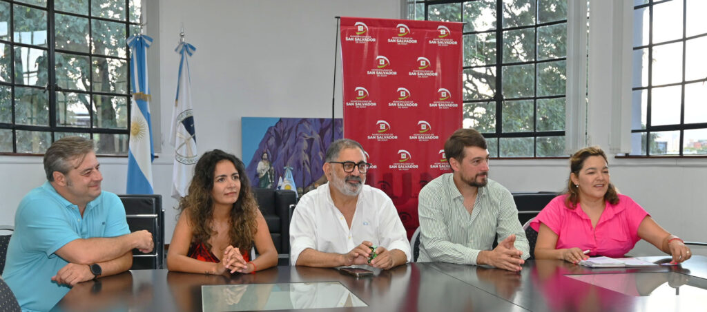 El intendente Jorge recibió a alumnos de la Escuela Municipal Marina Vilte