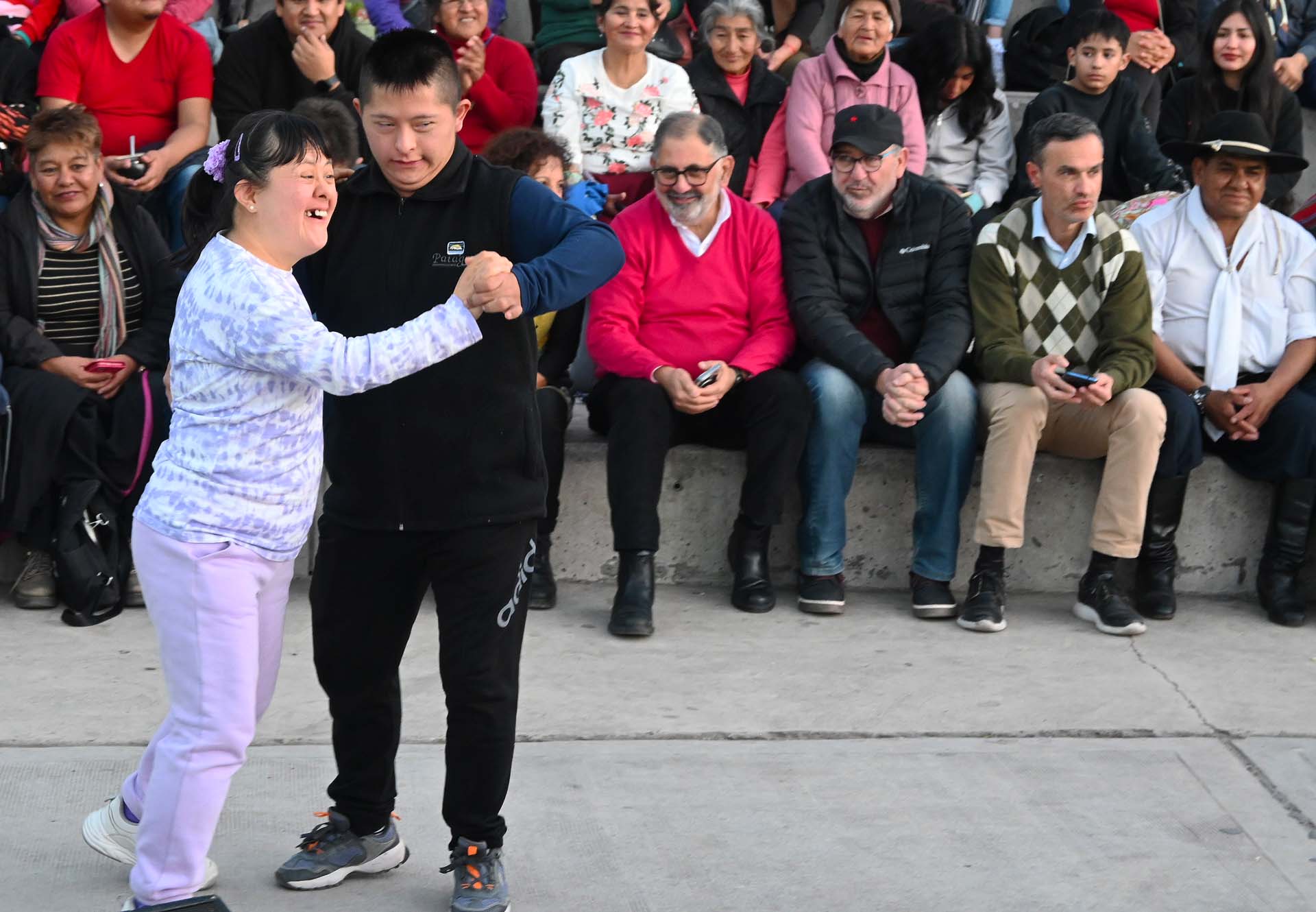 Con un anfiteatro colmado de vecinos celebraron los 6 años del Parque ...