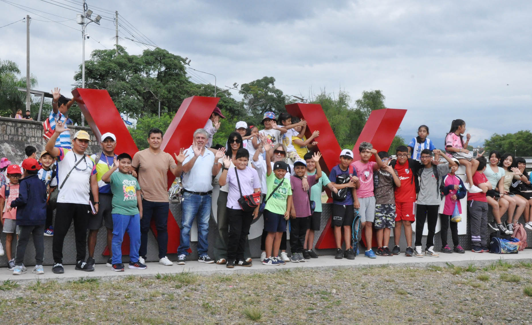 Disfrute de niños y niñas de las Colonias Municipales de Moreno y ...